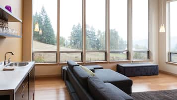 Casa, 4 quartos | Área de estar