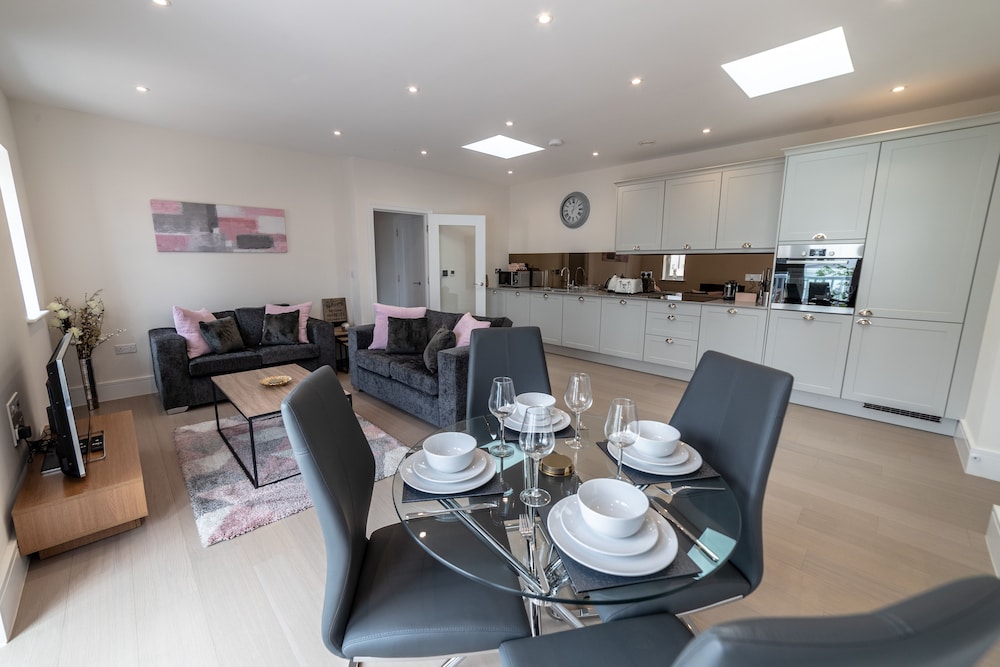 Reading Green Park Village Serviced Apartments - 5 - Hampshire