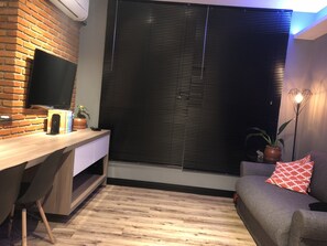 Apartamento Cidade, não fumadores | Sala de estar | Smart TV, Netflix 
