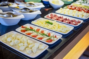 Pequeno-almoço tipo buffet diário incluído