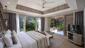 Vila luxo, 3 quartos, piscina particular | 1 quarto, roupas de cama premium, frigobar, cofres nos quartos