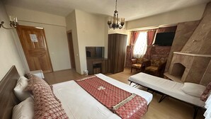 Quarto casal luxo, banheira de hidromassagem | Cortinas blackout, Wi-Fi de cortesia, roupa de cama