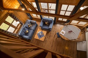 Casa de campo standard, 2 quartos | Área de estar | TV de tela plana, DVD player