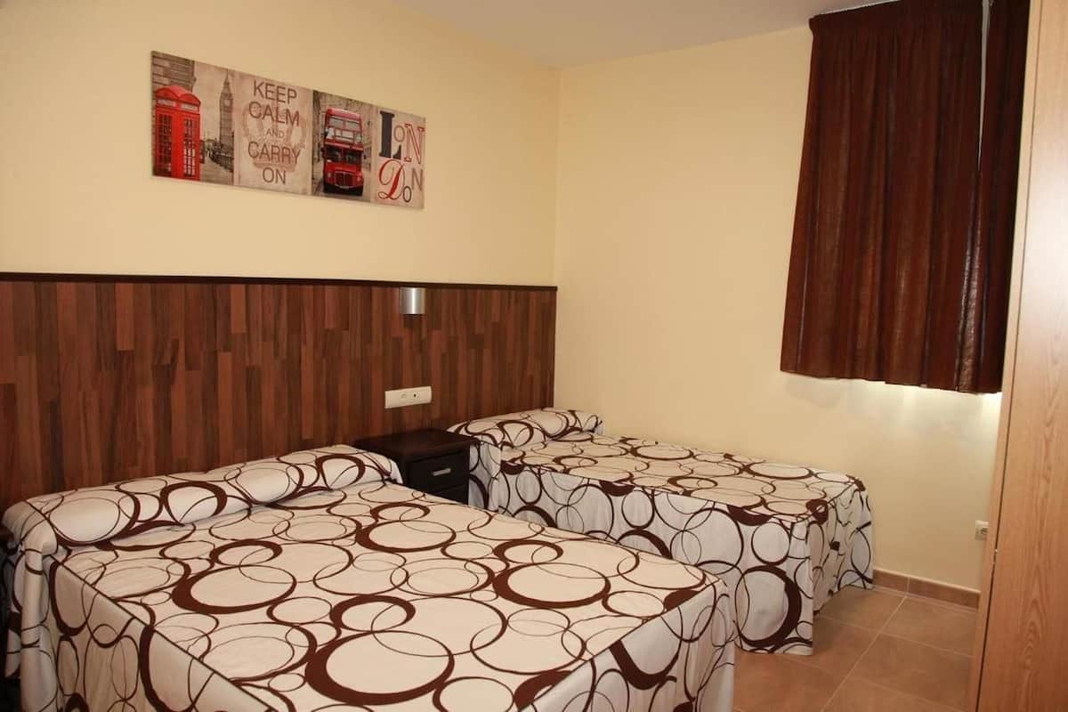 Quarto família | Wi-Fi de cortesia, roupa de cama