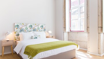 Apartamento de Luxo, várias camas (Praça 44 I) | Secretária, ferro/tábua de engomar, Wi-fi grátis 