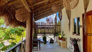 Quarto standard, terraço | Terraço/pátio
