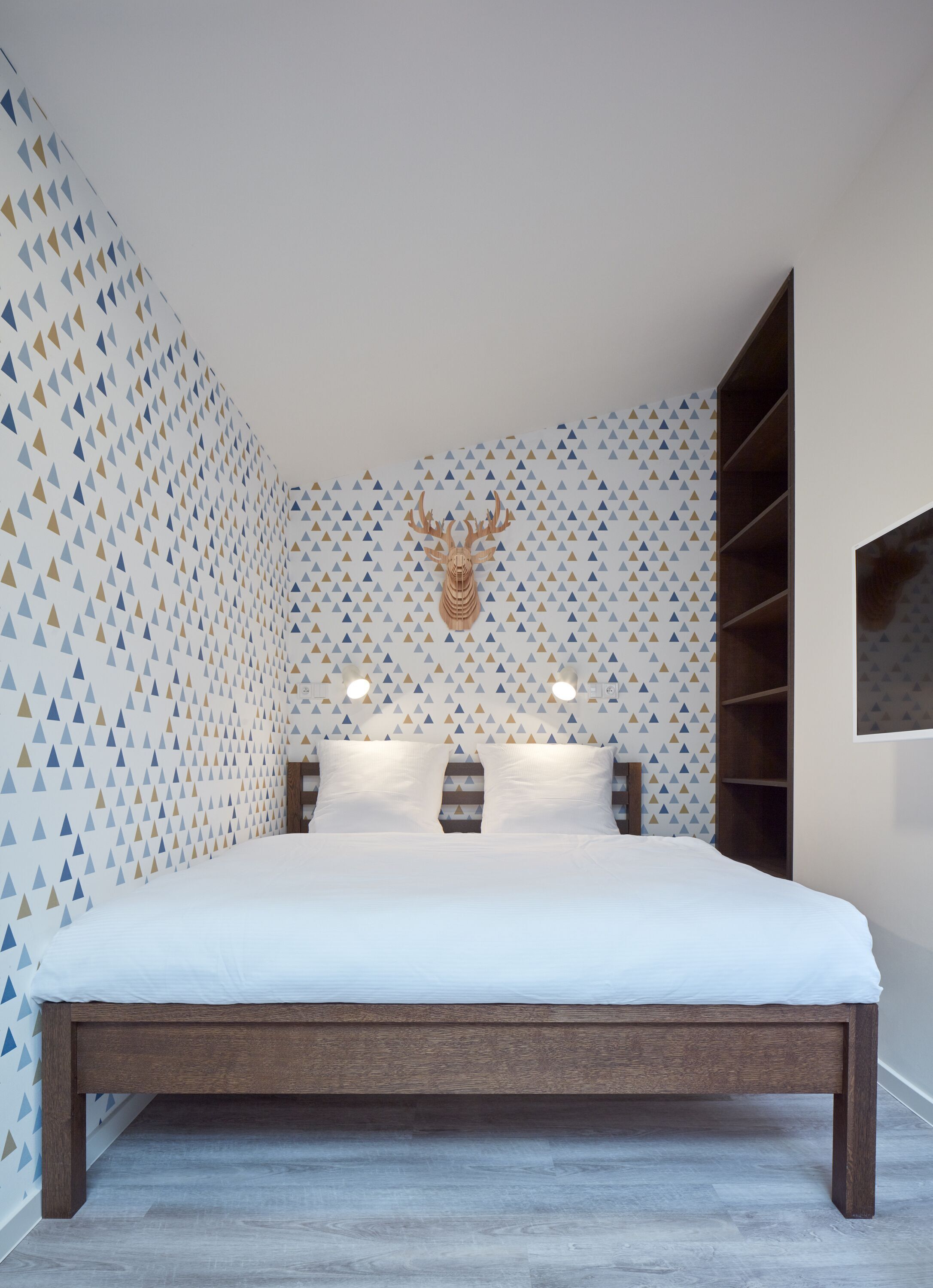 Roupa hipoalergénica, minibar, secretária, quartos insonorizados 