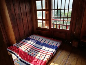 Quarto clássico | Individualmente decorados, individualmente mobiliados, escrivaninha