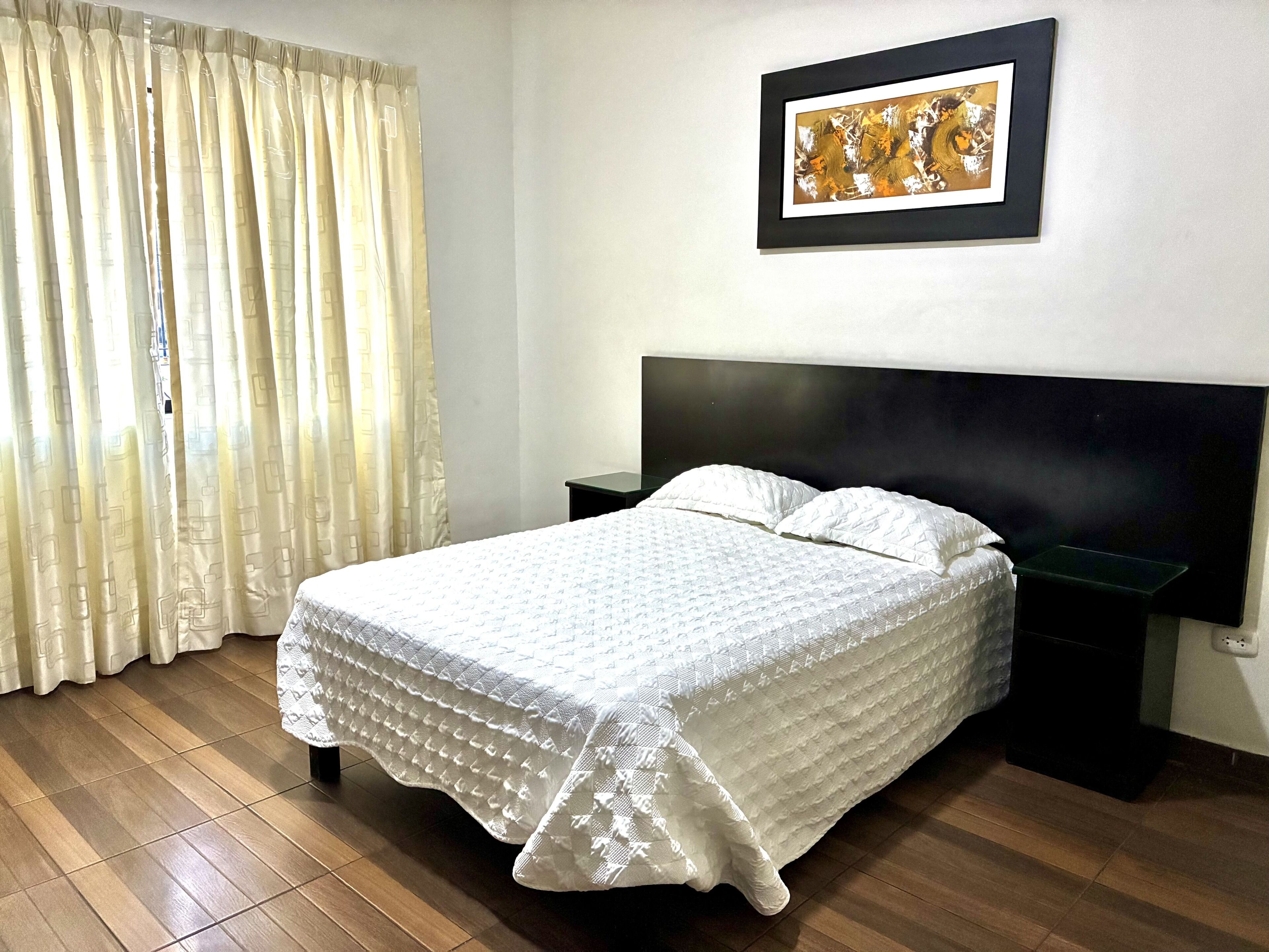 Habitación matrimonial | Wi-Fi de cortesia, roupa de cama