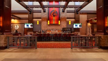 3 bares/lounges