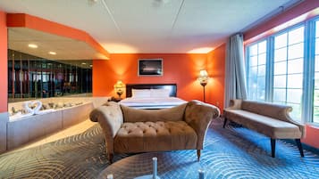Quarto Lua de Mel, 1 cama king-size, não fumadores | Roupa de alta qualidade, minibar, secretária, ferro/tábua de engomar