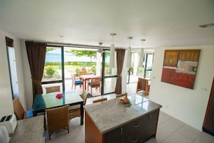 Villa, 2 quartos, não fumadores | Com decoração personalizada, cortinas/cortinados opacos 