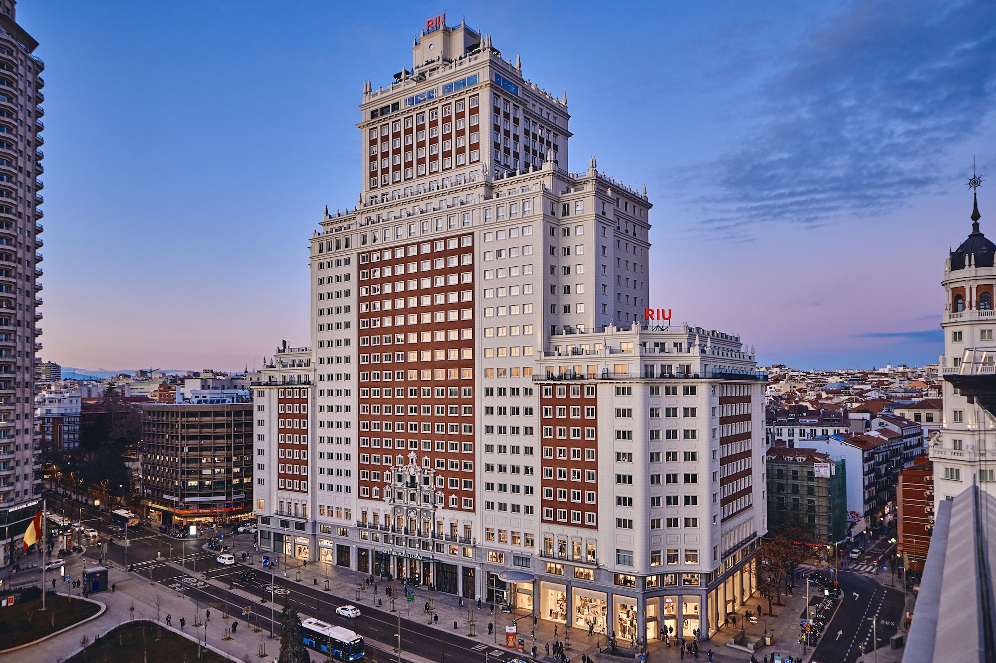 Hotels in Madrid - Best Hotel Deals from £25 - Expedia.co.uk