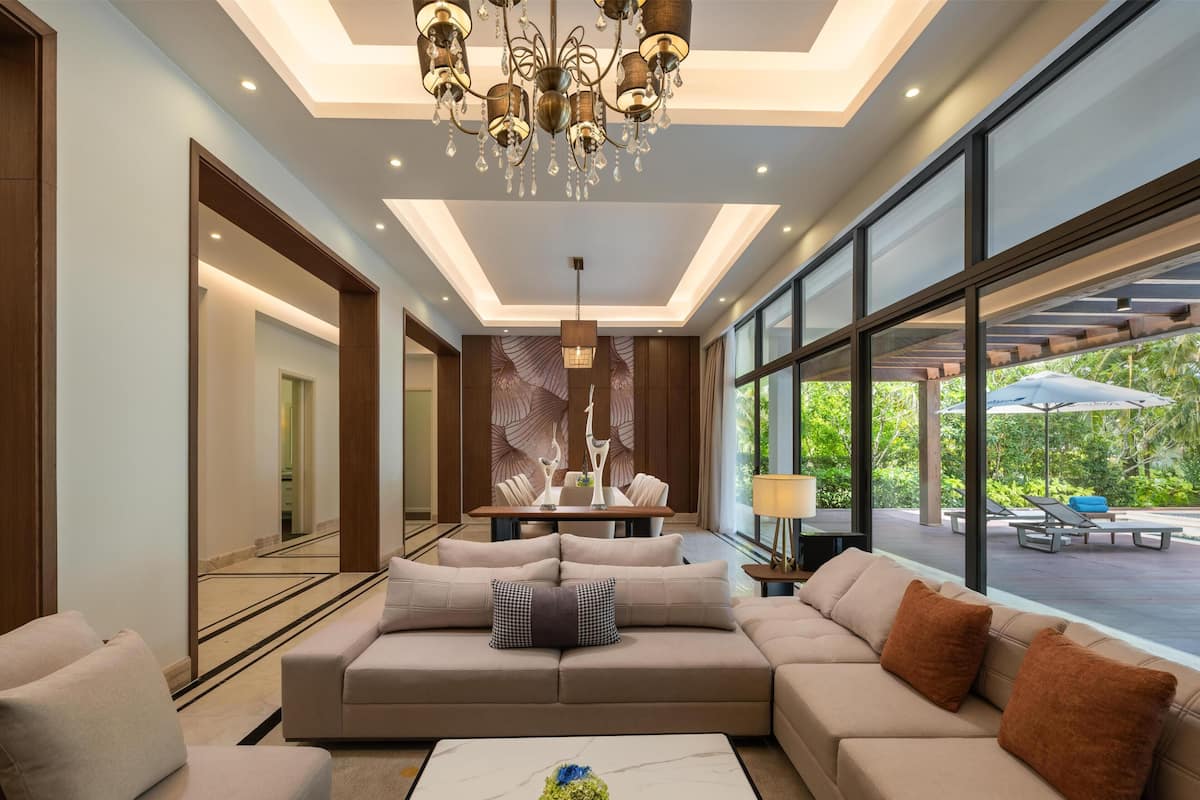 Villa, 3 quartos | Edredões de penas, minibar, cofre no quarto, secretária