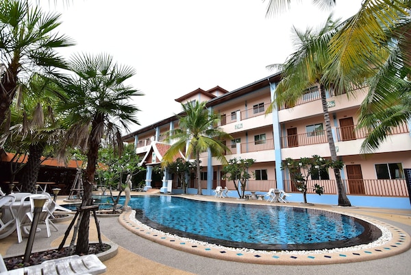 Ampan Resort - Pattaya City