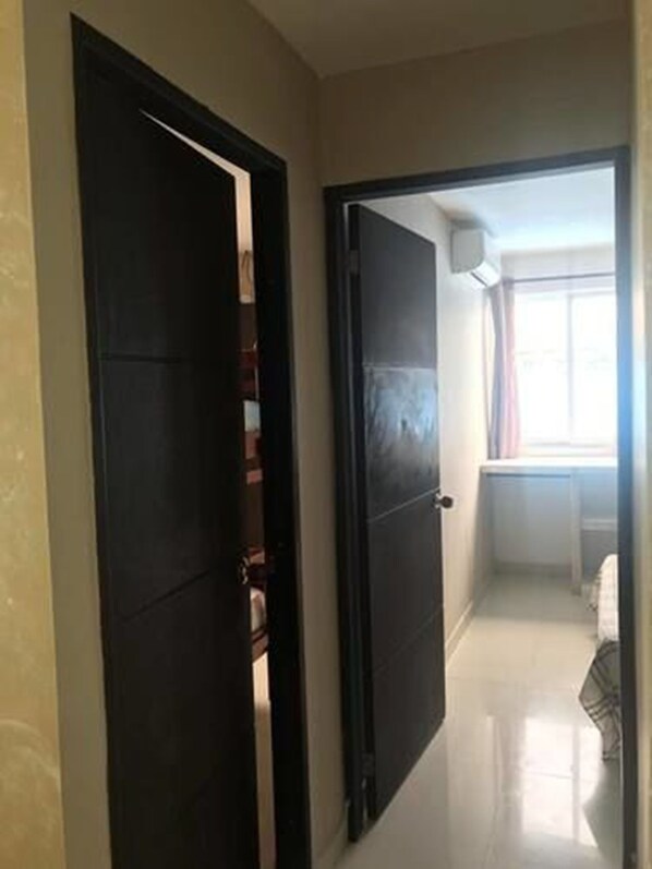 Apartamento, várias camas, fumadores | Roupa de alta qualidade, edredões de penas, Wi-fi grátis