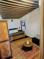 Quarto casal clássico, 1 cama de casal, para não fumantes | Individualmente decorados, cortinas blackout, Wi-Fi de cortesia