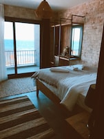 Quarto Superior, 1 cama queen-size, varanda, vista para o mar | Lençóis italianos Frette, roupa de alta qualidade, edredões de penas