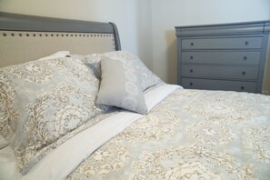 Apartamento elite, 1 cama de casal, para não fumantes | 2 quartos, cortinas blackout, ferros/tábuas de passar roupa