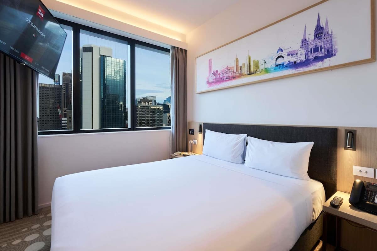 Quarto, 1 cama queen-size (Compact) | Cofre no quarto, quartos insonorizados, ferro/tábua de engomar