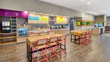 Café da manhã continental grátis todos os dias