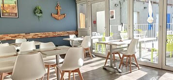 Café da manhã feito na hora todos os dias (EUR 12.50 por pessoa) 