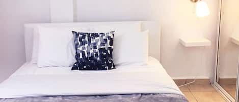 Apartamento, 1 quarto | 1 quarto, secretária, ferro/tábua de engomar, Wi-fi grátis