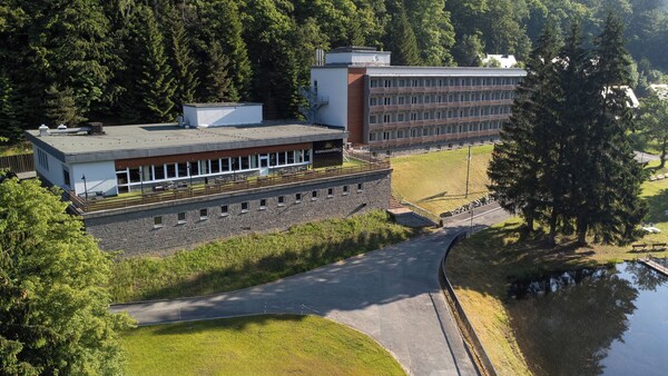 Sunday Schwarzbachtal Hideaway Resort - Markneukirchen