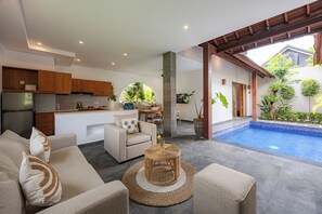 Villa, 3 quartos | Sala de estar | TV de ecrã plano