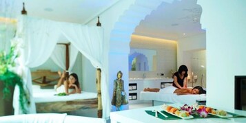 Cofre no quarto, cortinas/cortinados opacos, quartos insonorizados 