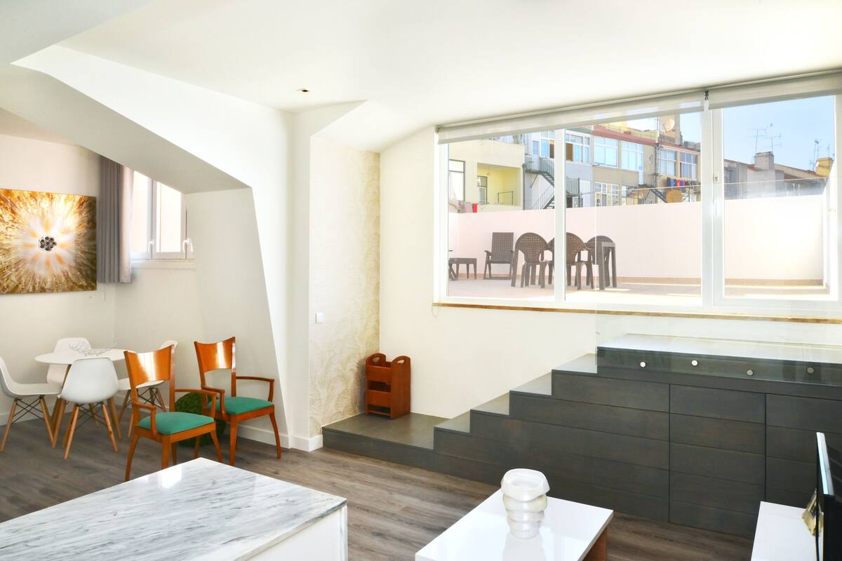 Apartamento, 1 quarto, terraço | Área de estar | TV LCD