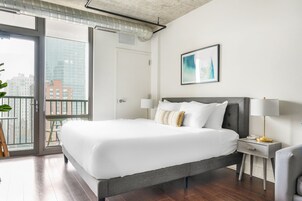 Estúdio Clássico, 1 cama king-size, não fumadores, cozinha (Self Check-in with Virtual Front Desk) | Vista para a cidade