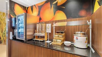 Pequeno-almoço tipo buffet diário incluído