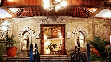 Massagens de pedras quentes, massagens musculares profundas