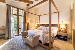 Suite Royal, terraço | Minibar, cofre no quarto, secretária, quartos insonorizados 