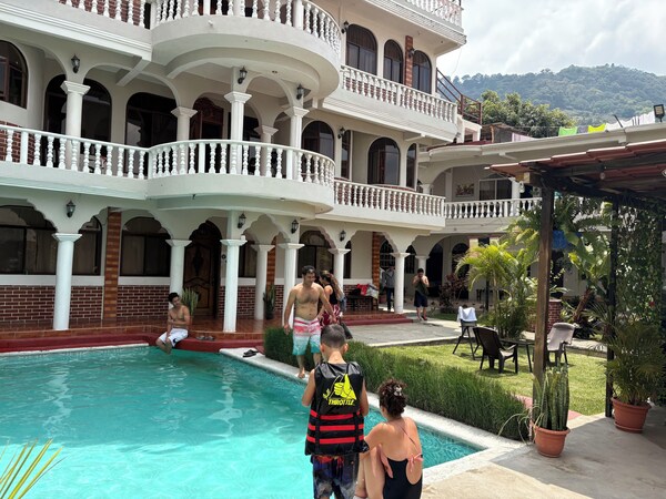 Hotel Posada Gutierrez - Panajachel