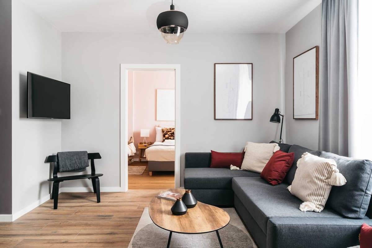 Apartamento conforto | 2 quartos, individualmente decorados, individualmente mobiliados