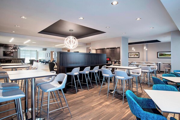 Almoços e jantares servidos