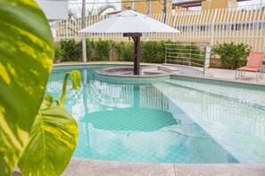 Cofre no quarto, cortinas/cortinados opacos, ferro/tábua de engomar 