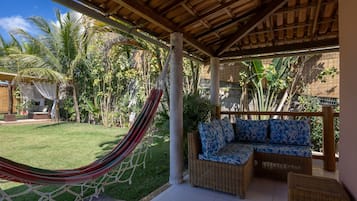 Quarto Triplo Premium | Lanai (alpendre havaiano)