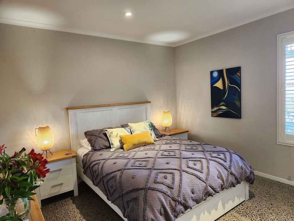 Idyllic Rural Location Designed For The Modern Traveller Free Wifi - Waitara