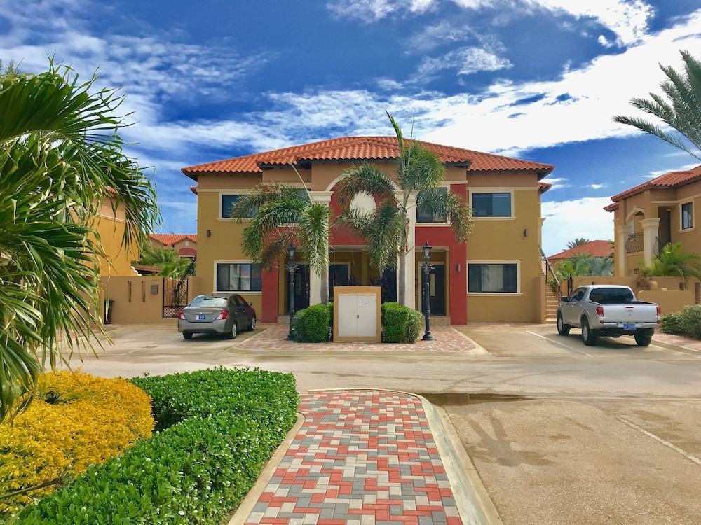 Modern Condo With Private Pool At Gold Coast Villas - Aruba