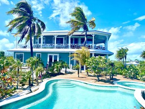 Exuma LUXURIOUS BEACH FRONT ESTATE 6bed/6bath.Pool, hot tub, 3 decks ...