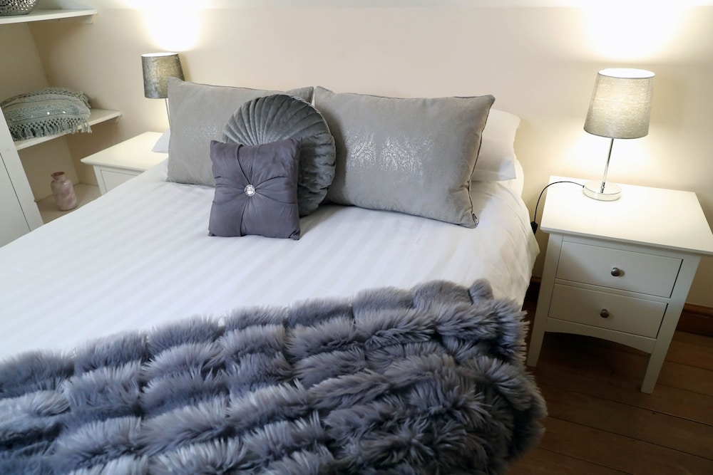 The Cwtch @ Pen-y-worlod Cottages With Hot Tub - Abergavenny