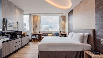 Quarto casal superluxo, banheira de hidromassagem, vista para a cidade | Vista do quarto