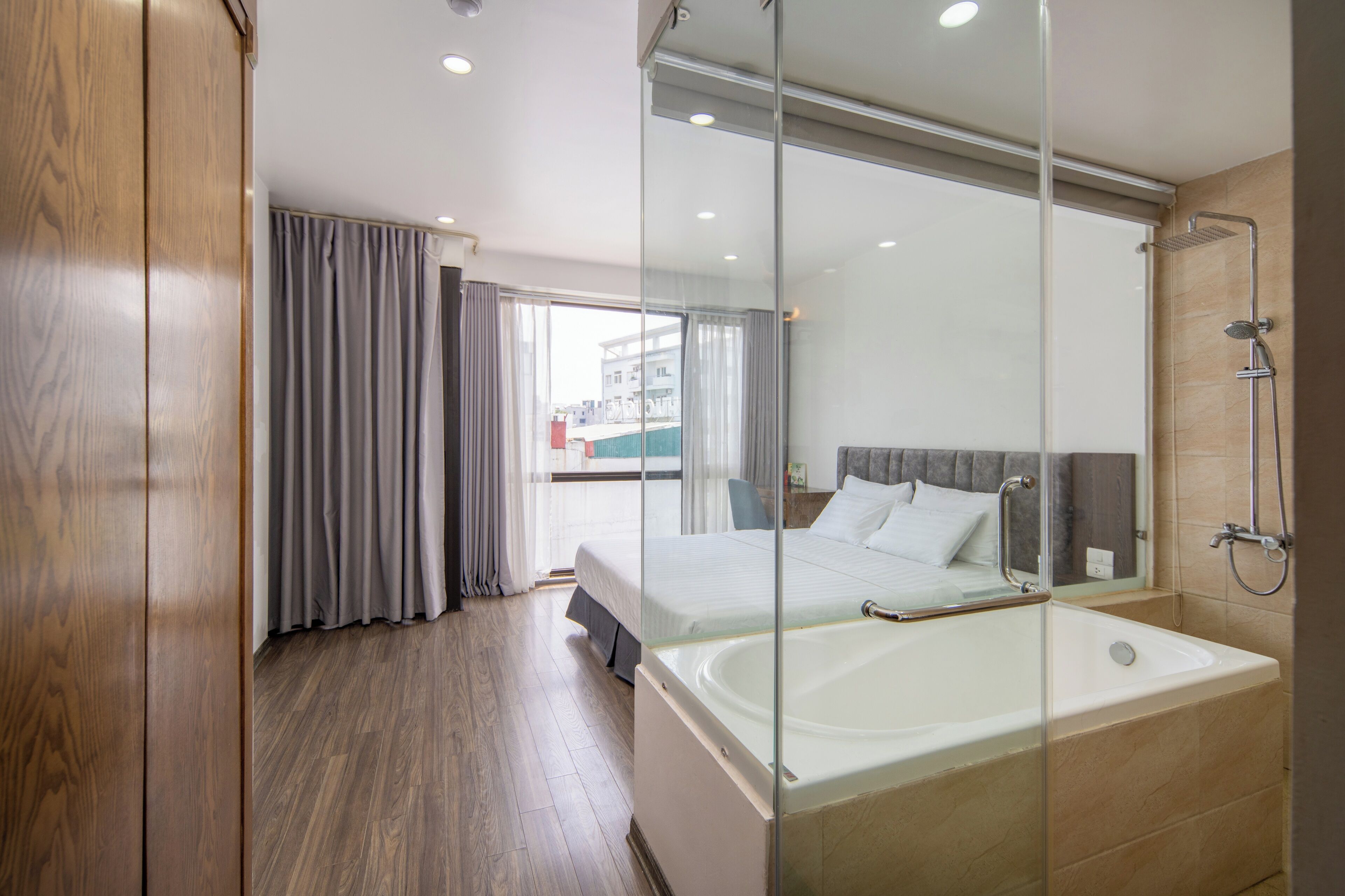 Apartamento Deluxe, 1 quarto | Secretária, secretária adequada para computadores portáteis 