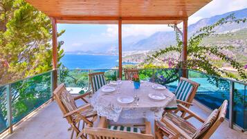 Apartamento Familiar, 3 quartos, cozinha, vista para o mar | Camas de colchão Select Comfort, cofre no quarto