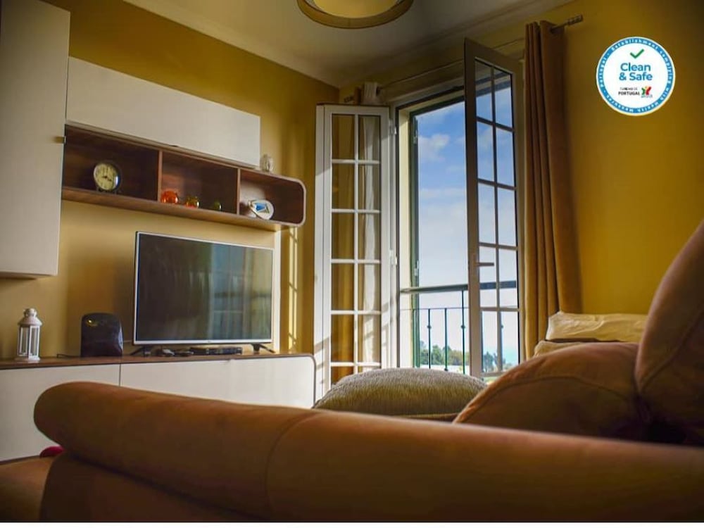 Lovely Apartment With Sea View In Quiet Area Of Funchal - Madeira Island