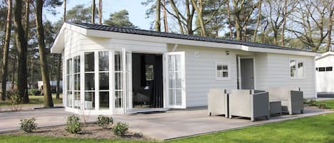 Exclusif Plus 4 | Vista para o jardim