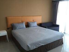 Quarto Duplo Premier, não fumadores | Cortinas/cortinados opacos, Wi-fi grátis, roupa de cama fornecida 